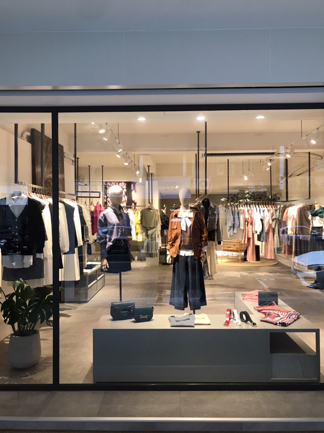 門市資訊 - N.ONE